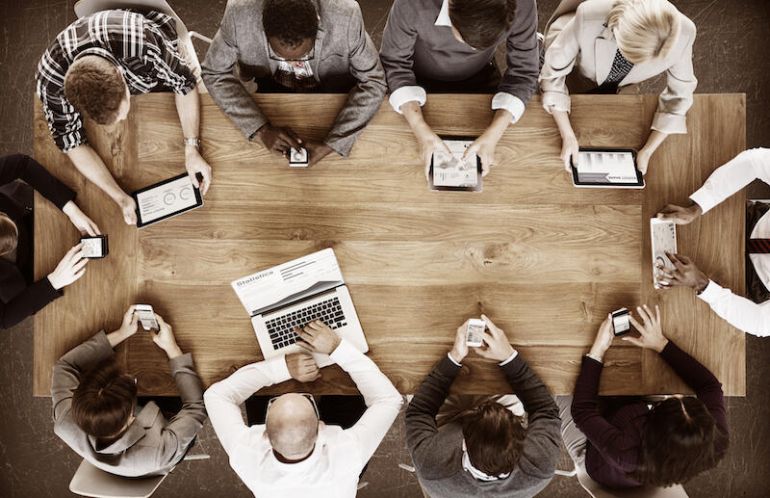 How to permanently display the Windows 10 version on the desktop ...