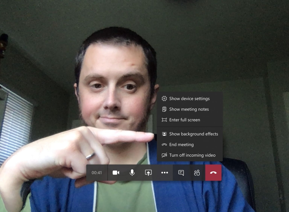 How to blur and change your background in Microsoft Teams
