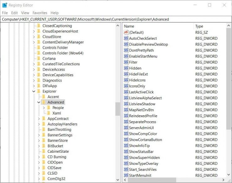 How to display seconds in the system clock in Windows 10