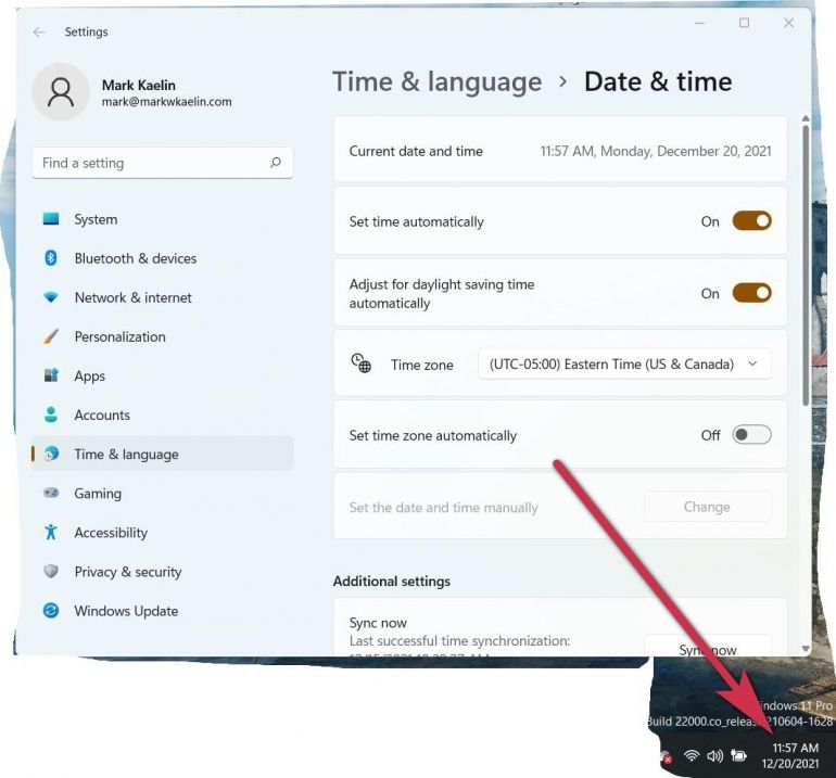How to display seconds in the Windows 11 system clock despite Microsoft ...