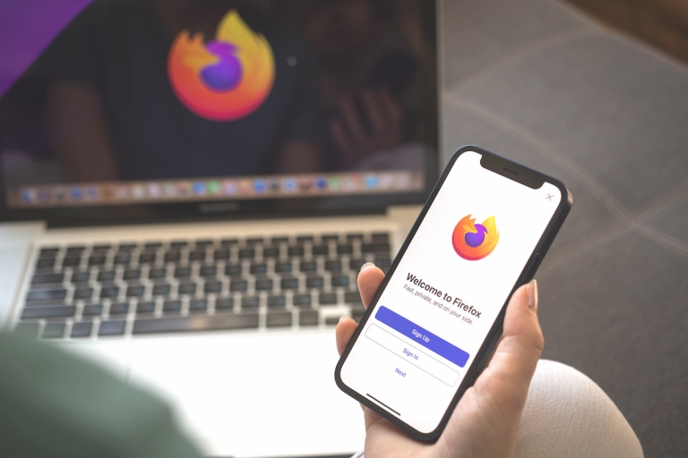 Firefox finally ships with long-awaited swipe gestures - TechRepublic