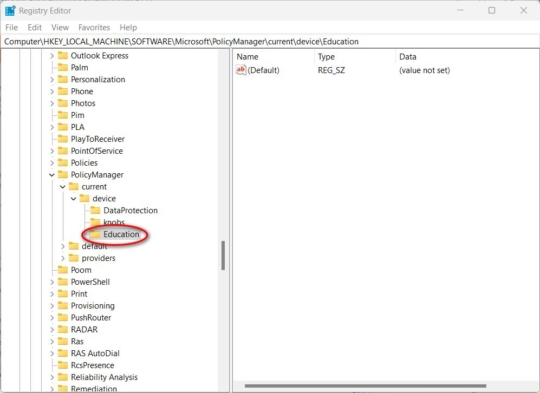 How to enable hidden personalization themes in Windows 11 22H2