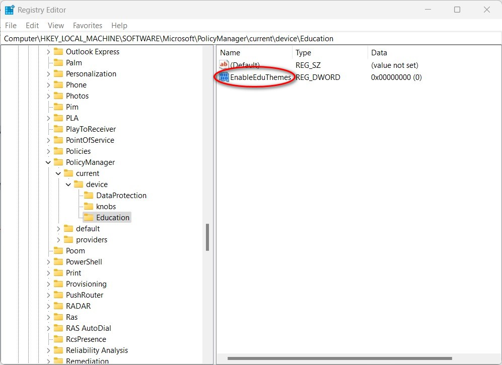 How to enable hidden personalization themes in Windows 11 22H2