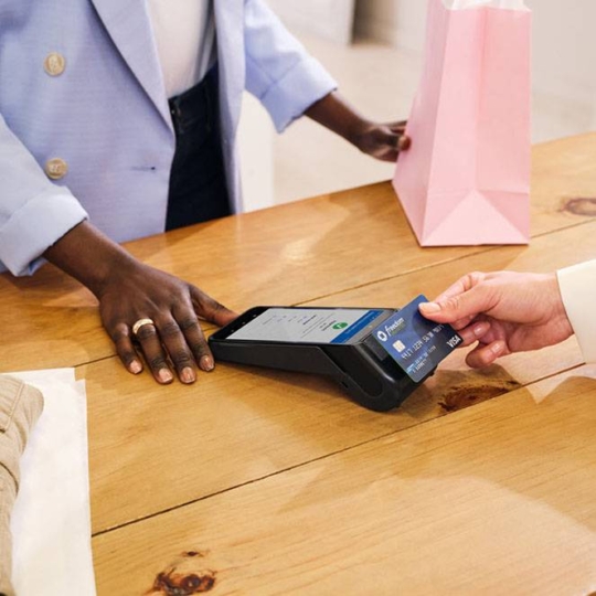 The 6 Top Credit Card Readers: Picks & Comparisons