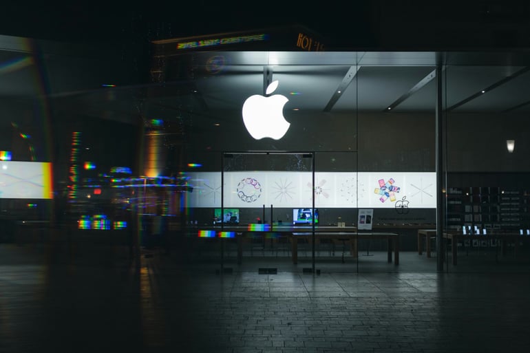Apple Updates App Review Guidelines to Tighten AI Data Sharing - Nasni ...