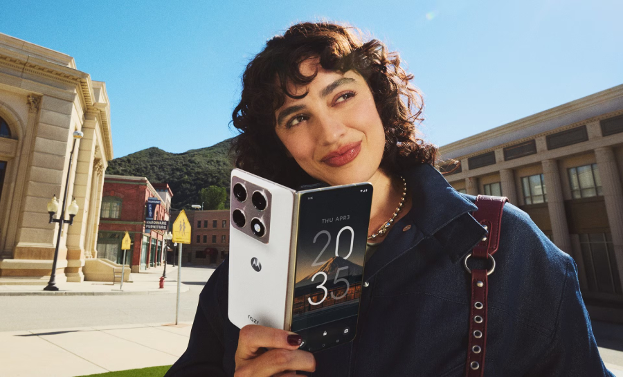 Meet the Razr Fold: Motorola’s First Foldable Phone Powered by On-Device AI