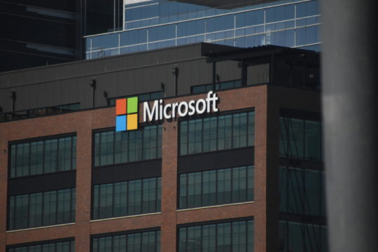 Microsoft Shared BitLocker Keys With FBI, Raising Privacy Fears