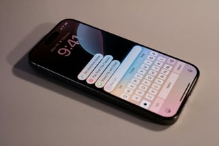 Report: Apple Testing AI-Powered ‘Alternative Words’ Feature for iPhone ...